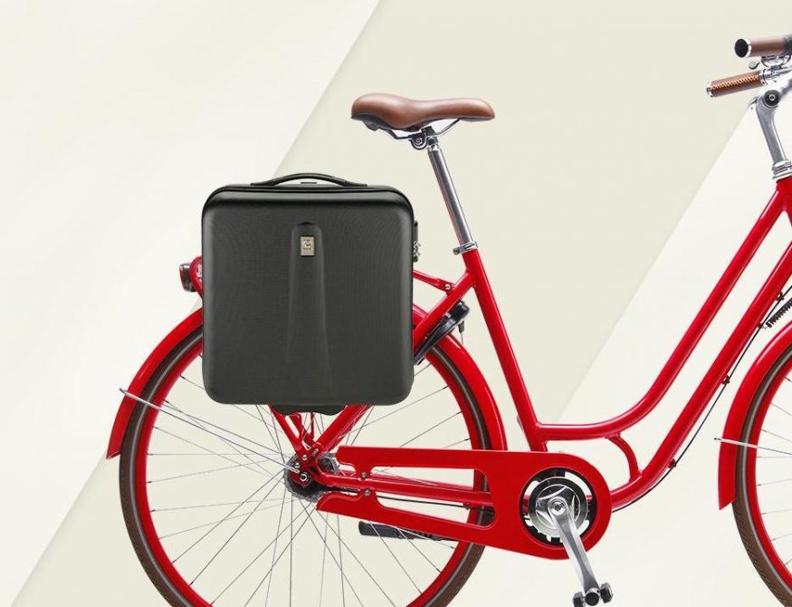 Harde fietskoffer blijft goed op de bagagedrager zitten - Fietsersbond