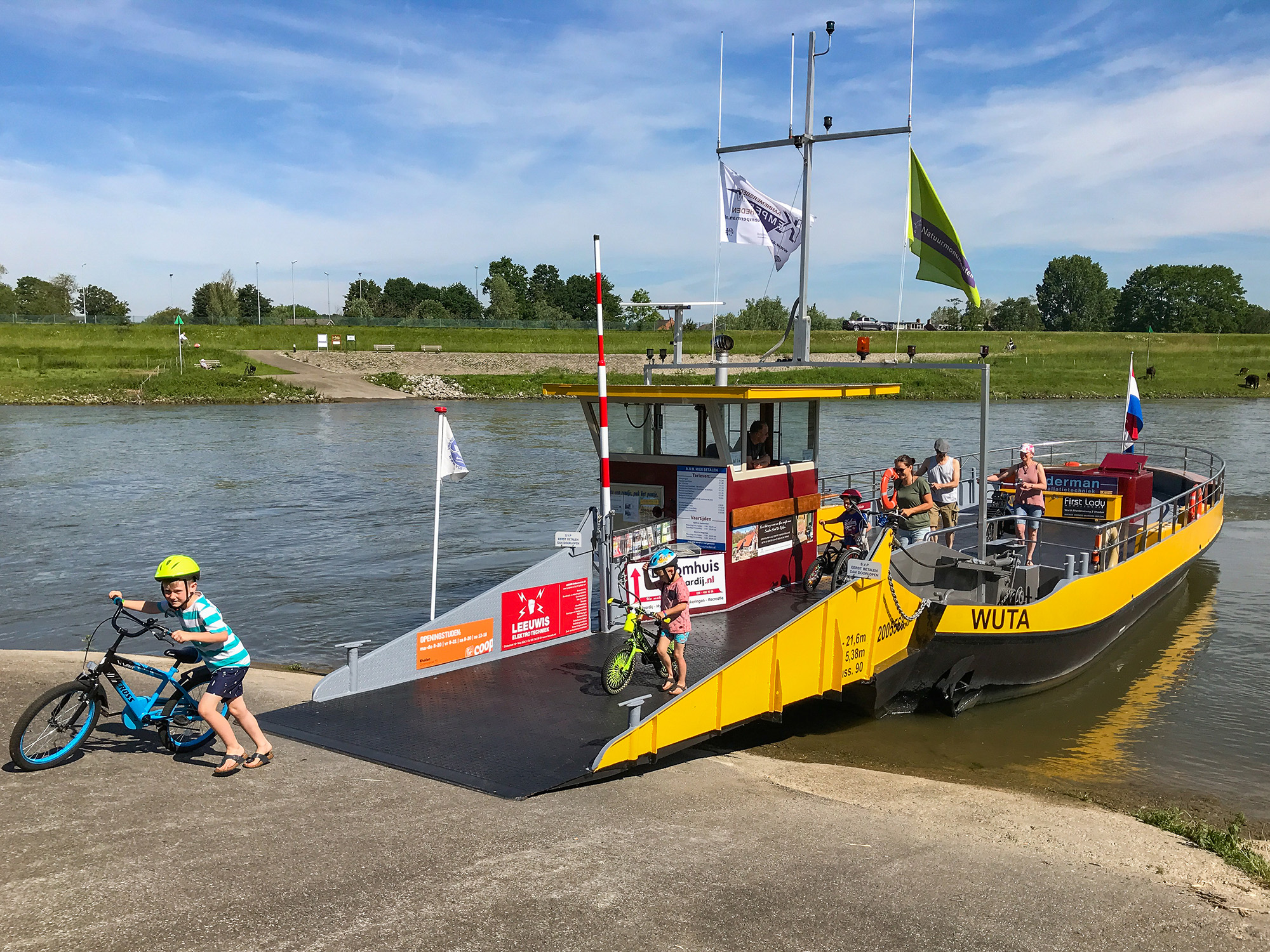 De veerpontencoalitie: Houd de veerponten in de vaart - Fietsersbond