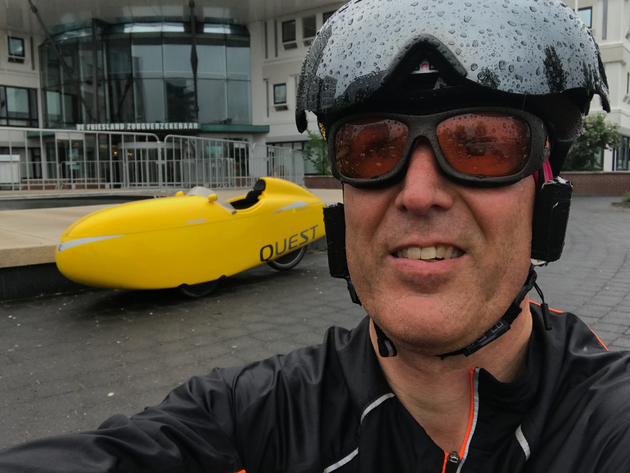 Thom Boorsma uit Stiens pleit voor veiliger fietspad zonder obstakels ...